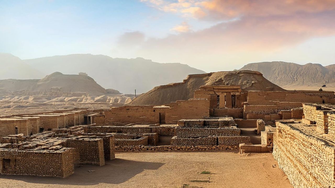 Dholavira Kutch: Guide to the Indus Valley Civilization site