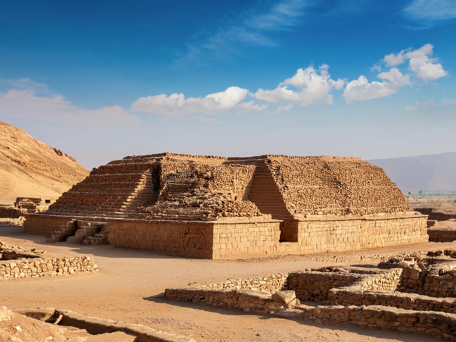 Dholavira Kutch: Guide to the Indus Valley Civilization site